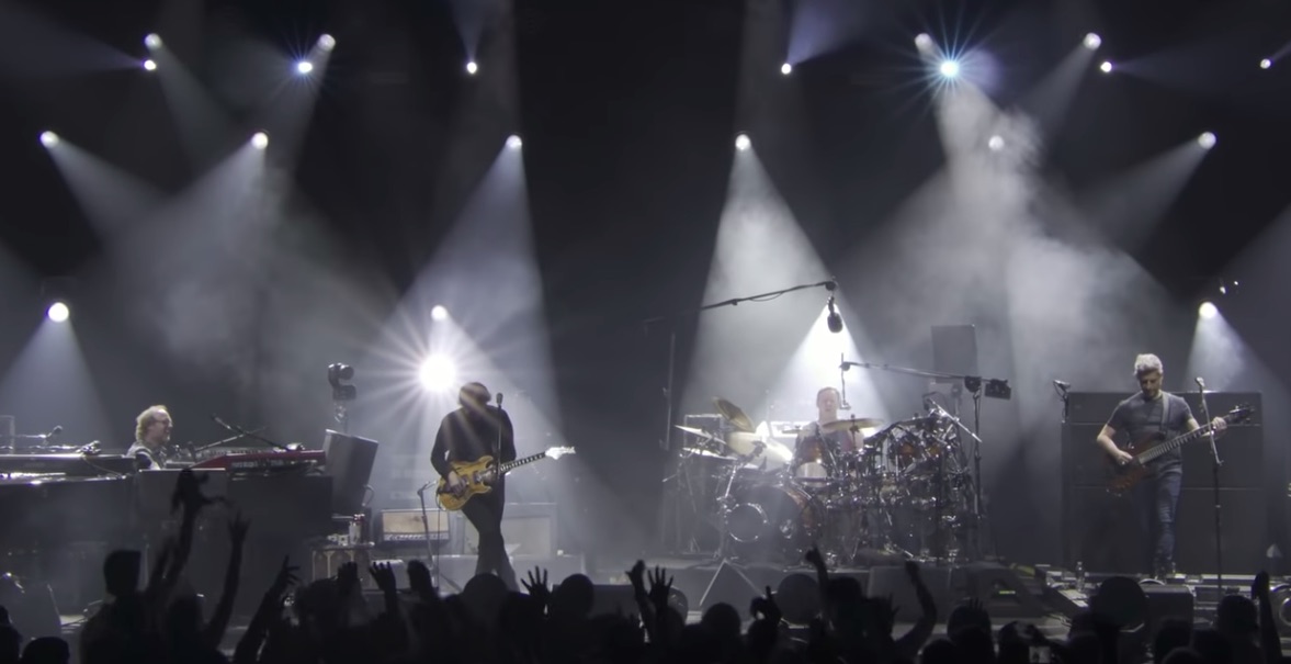 Phish Destroys "2001" & "Chalk Dust Torture" at The Met [WATCH] - Live ...